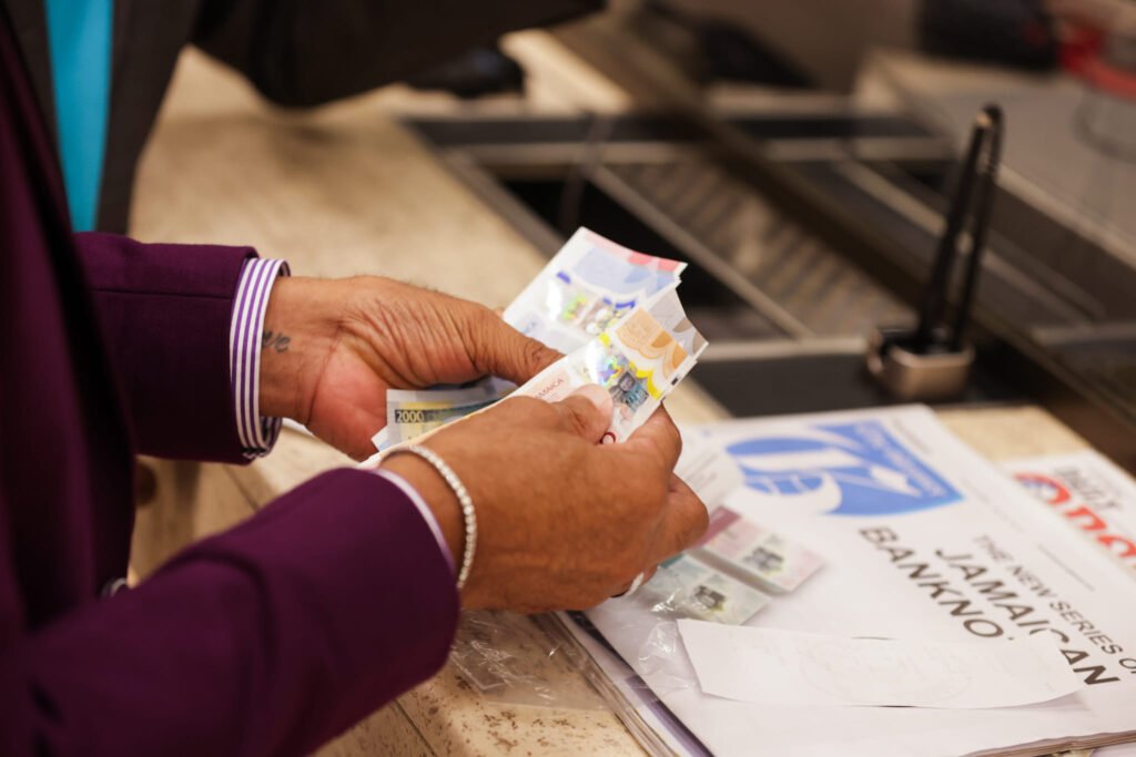Do You Know the Distinguishing Features of Jamaica’s New Banknotes?
