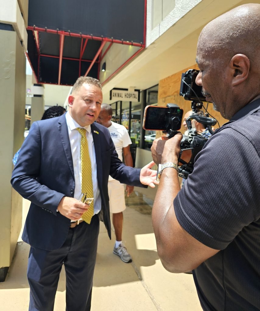 Photo Highlights : Juici Patties’ Ribbon Cutting Ceremony at Sunrise ...